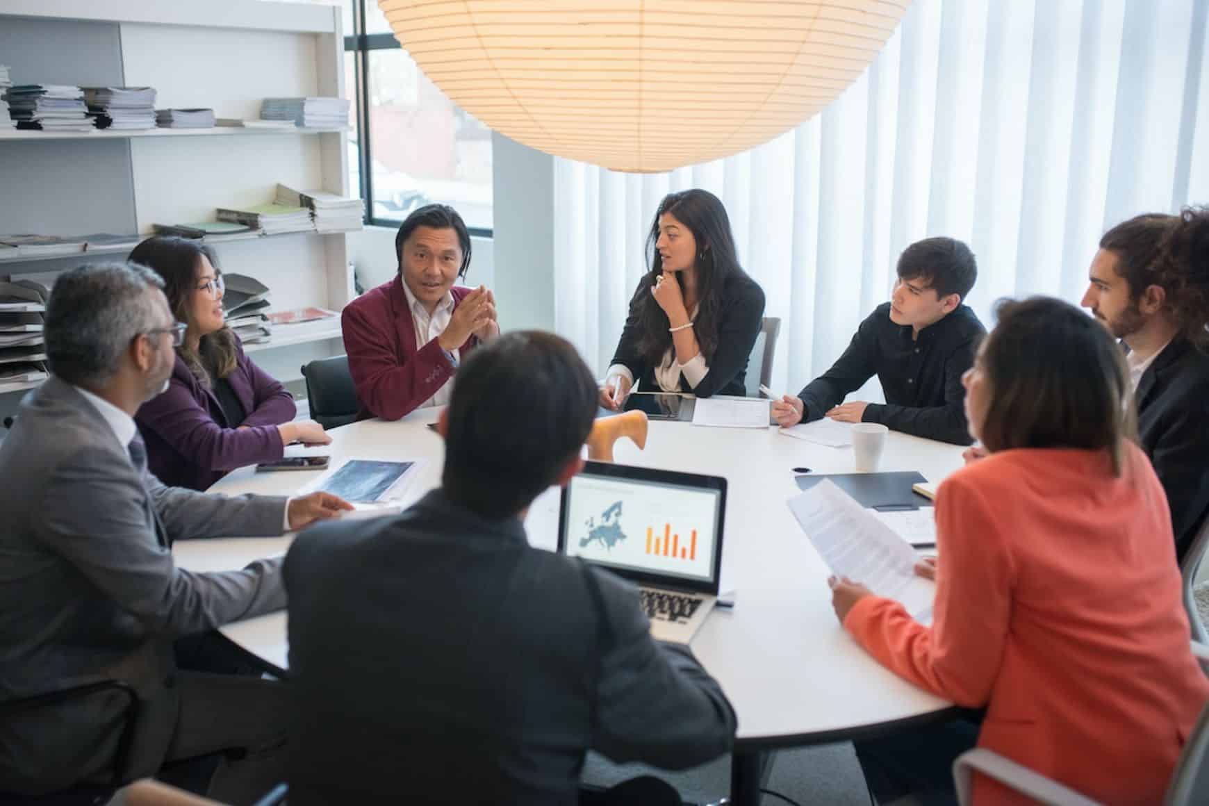Amenajare sală de conferințe – sfaturi, necesități și idei utile când ...